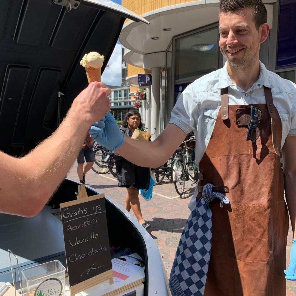 IJskar op locatie - v.a. €150 incl. ijscoman huren | 50 smaken ijs